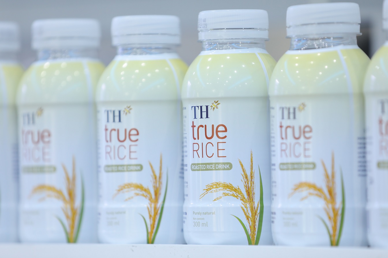 Nước gạo rang TH true RICE: Công thức ưu việt không bổ sung đường, làm ...